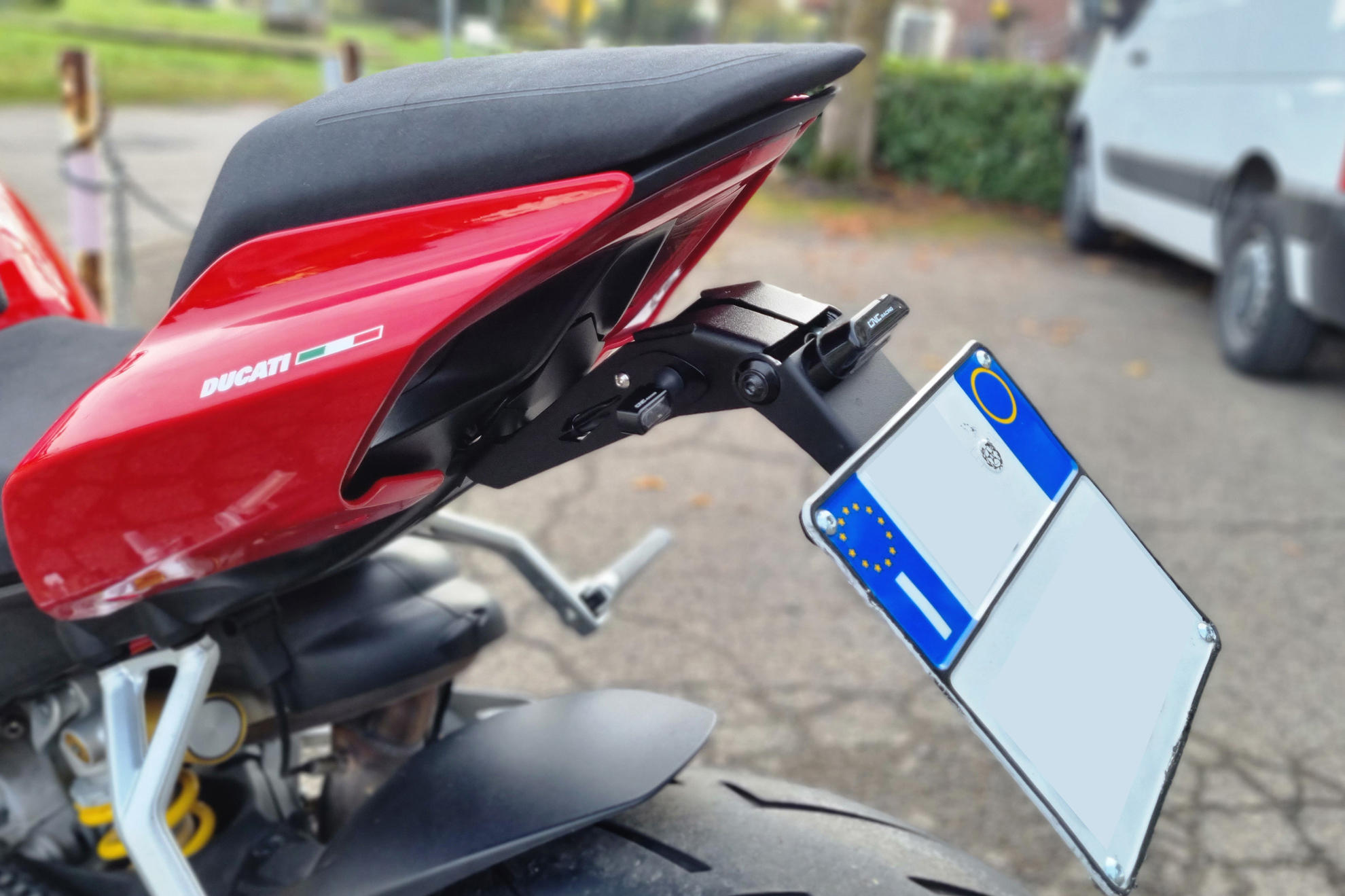 Adjustable license plate Ducati Streetfighter V4 | Cnc Racing
